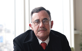 Prof. Russell received the SPSJ International Award | AIMR